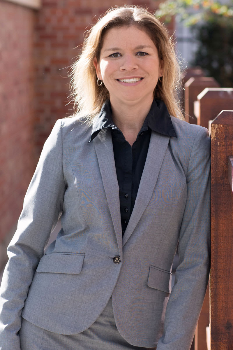 Kelowna Lawyers | Kelowna Law Firm | FH&P Lawyers | Heidi Taylor