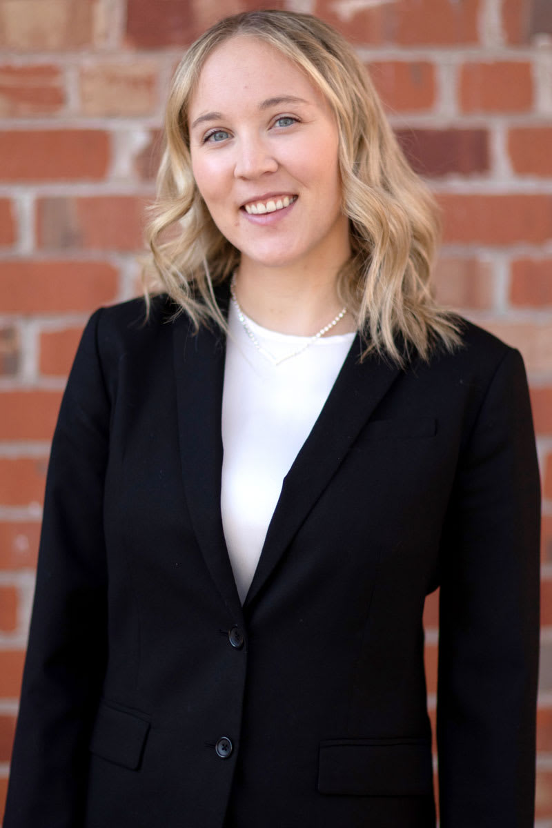 Kelowna Lawyers | Kelowna Law Firm | FH&P Lawyers | Jen Schreurs