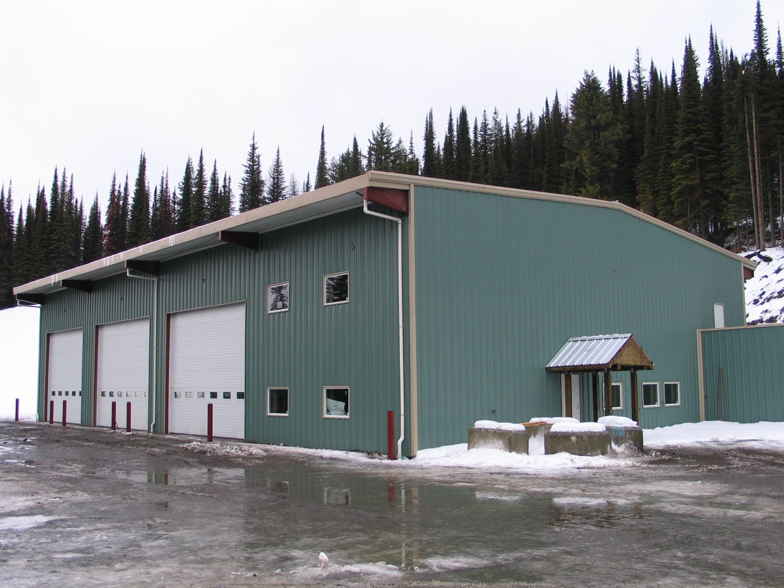 3 Reasons Pre Engineered Buildings Should Have Gutters | MSC Metal ...